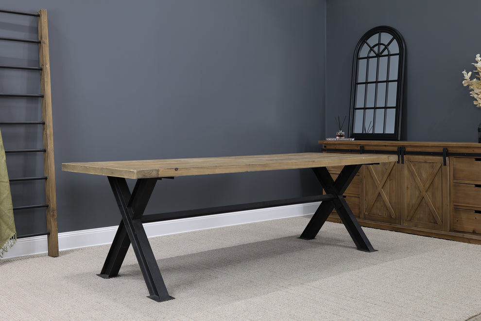Lockhart Dining Table – McPhails Furniture