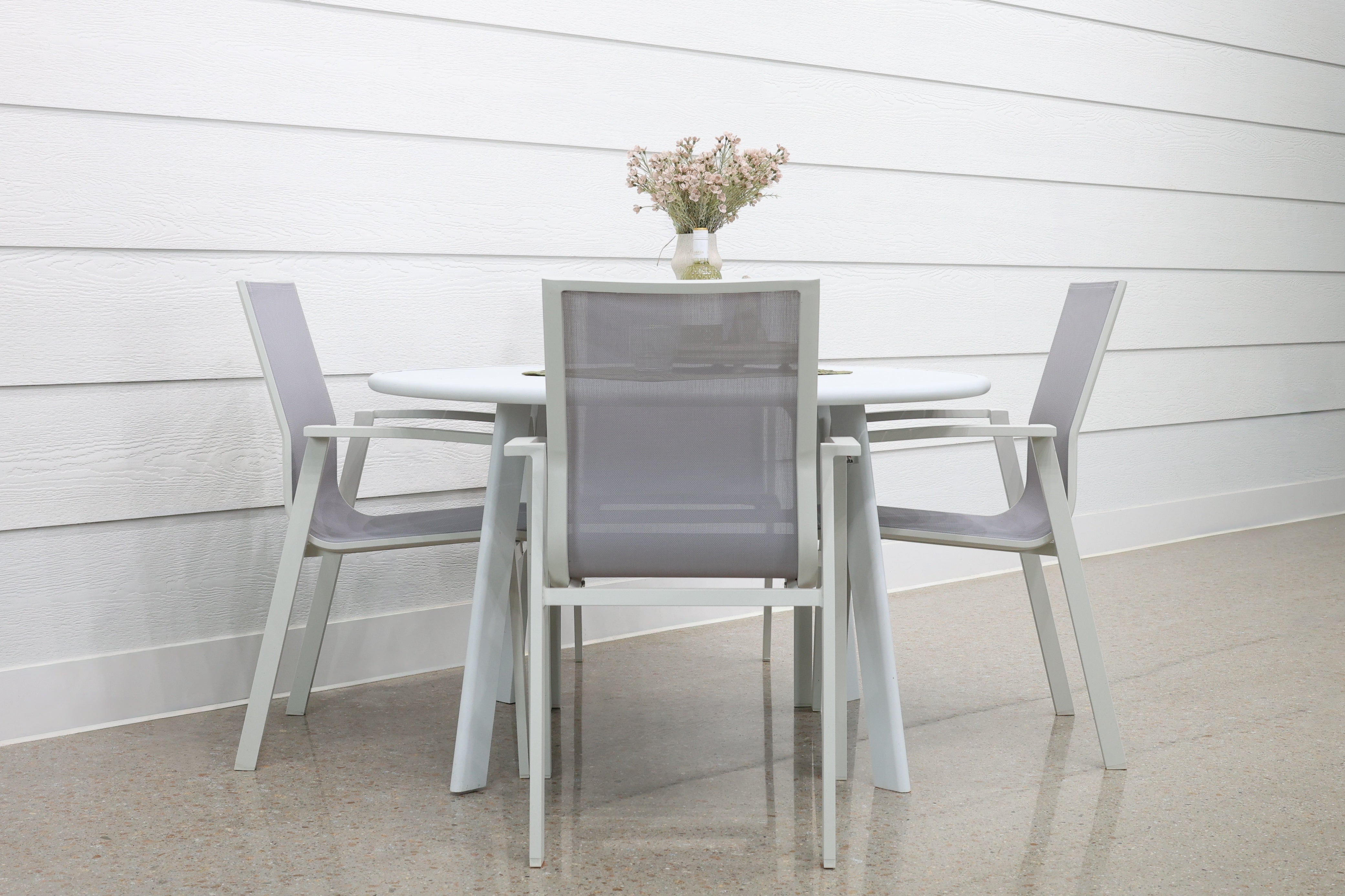 Avignon Dining Table Round - White – McPhails Furniture